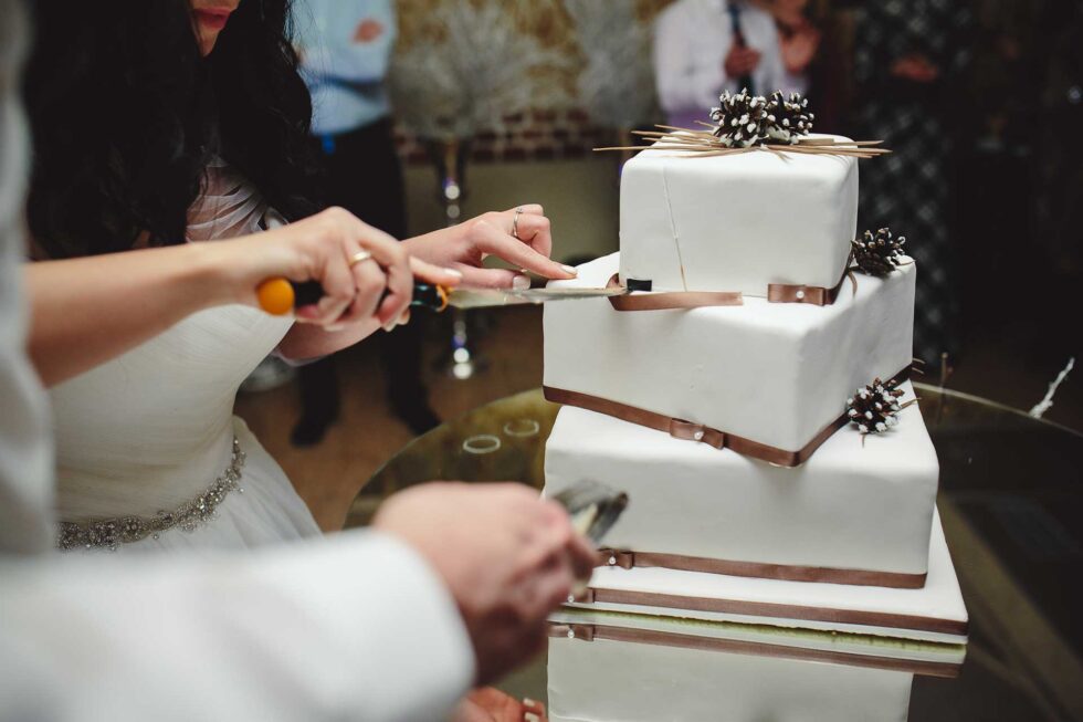 How To Choose the Right Wedding Cake for Your Big Day - Jubilations ...
